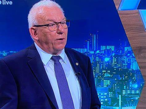 Josephine Rosen: Kaya Yanars Liebe, Heirat und Familienwunsch in der ...