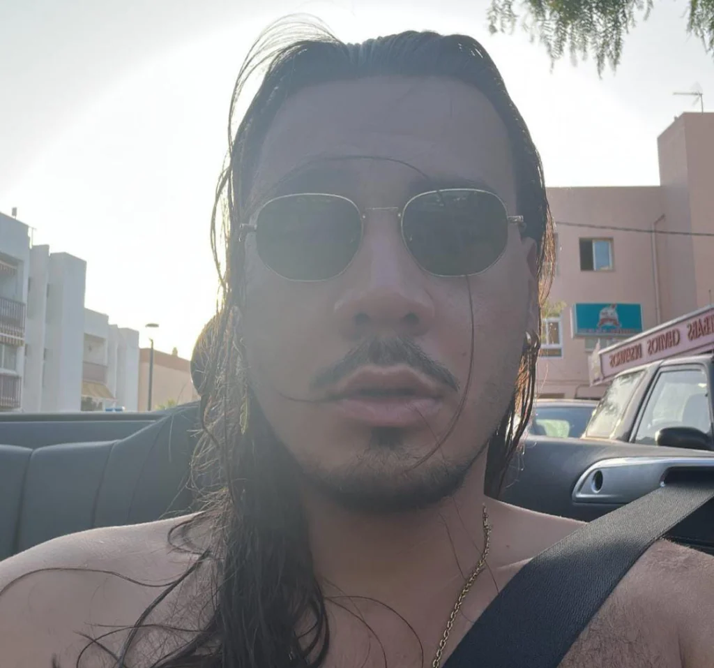 Apache 207 Schwester, Familie und Karriere – Alles über Volkan Yaman ...