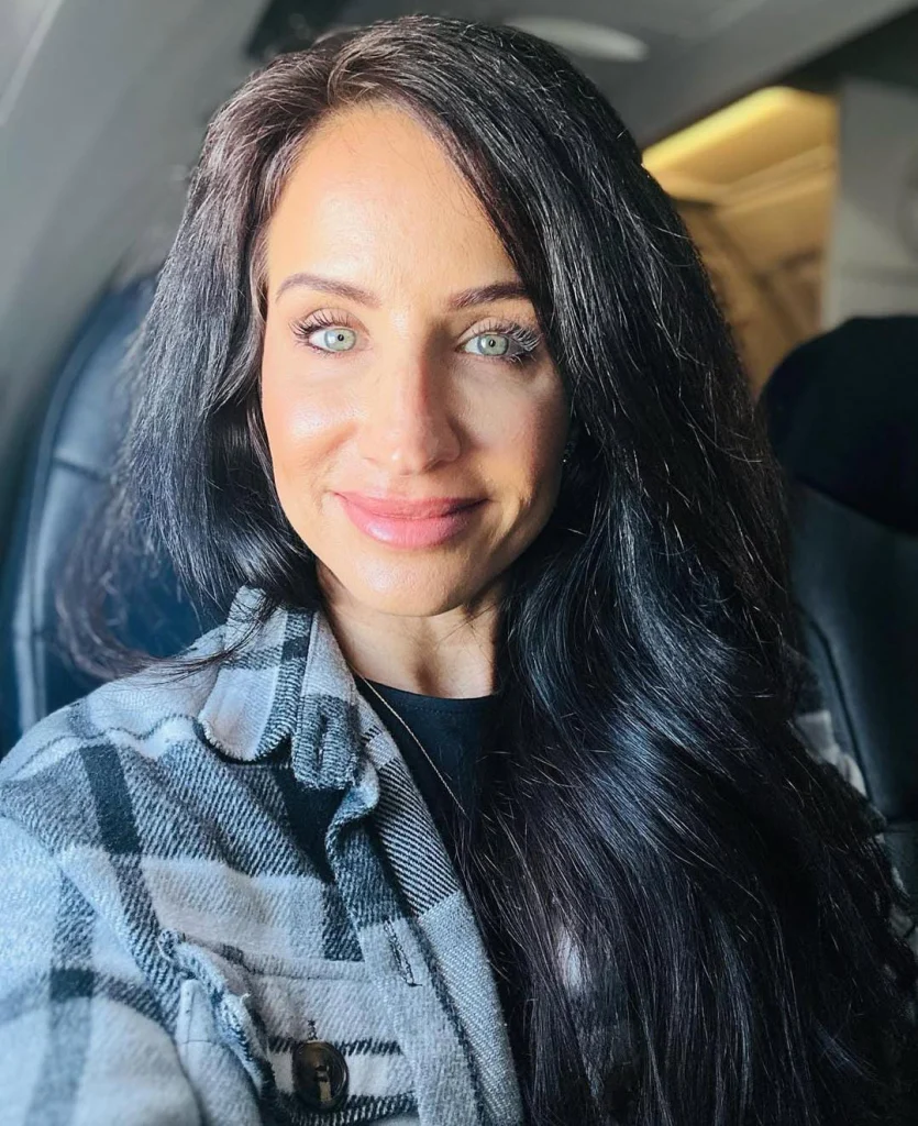 Julie Neal Brust: Die Karriere und das Leben der Steel Buddies Star ...