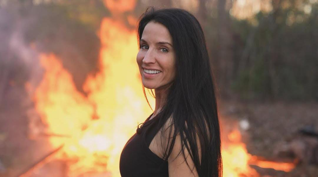 Julie Neal Brust: Die Karriere und das Leben der Steel Buddies Star ...