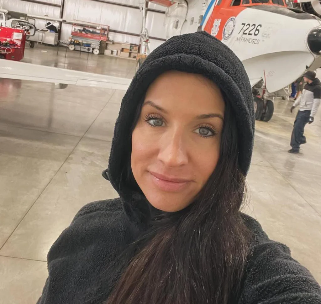 Julie Neal Brust: Die Karriere und das Leben der Steel Buddies Star ...